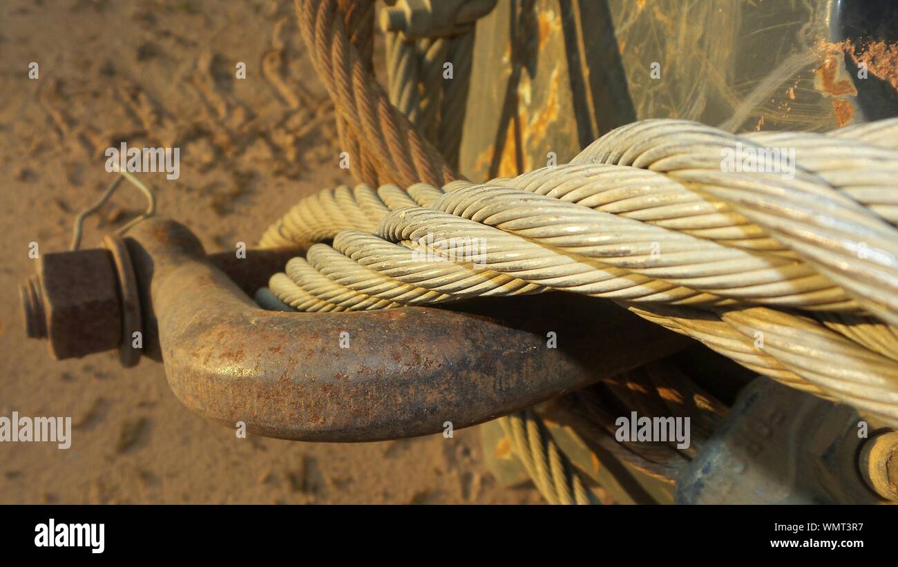 Corde attachée Banque de photographies et d’images à haute résolution ...