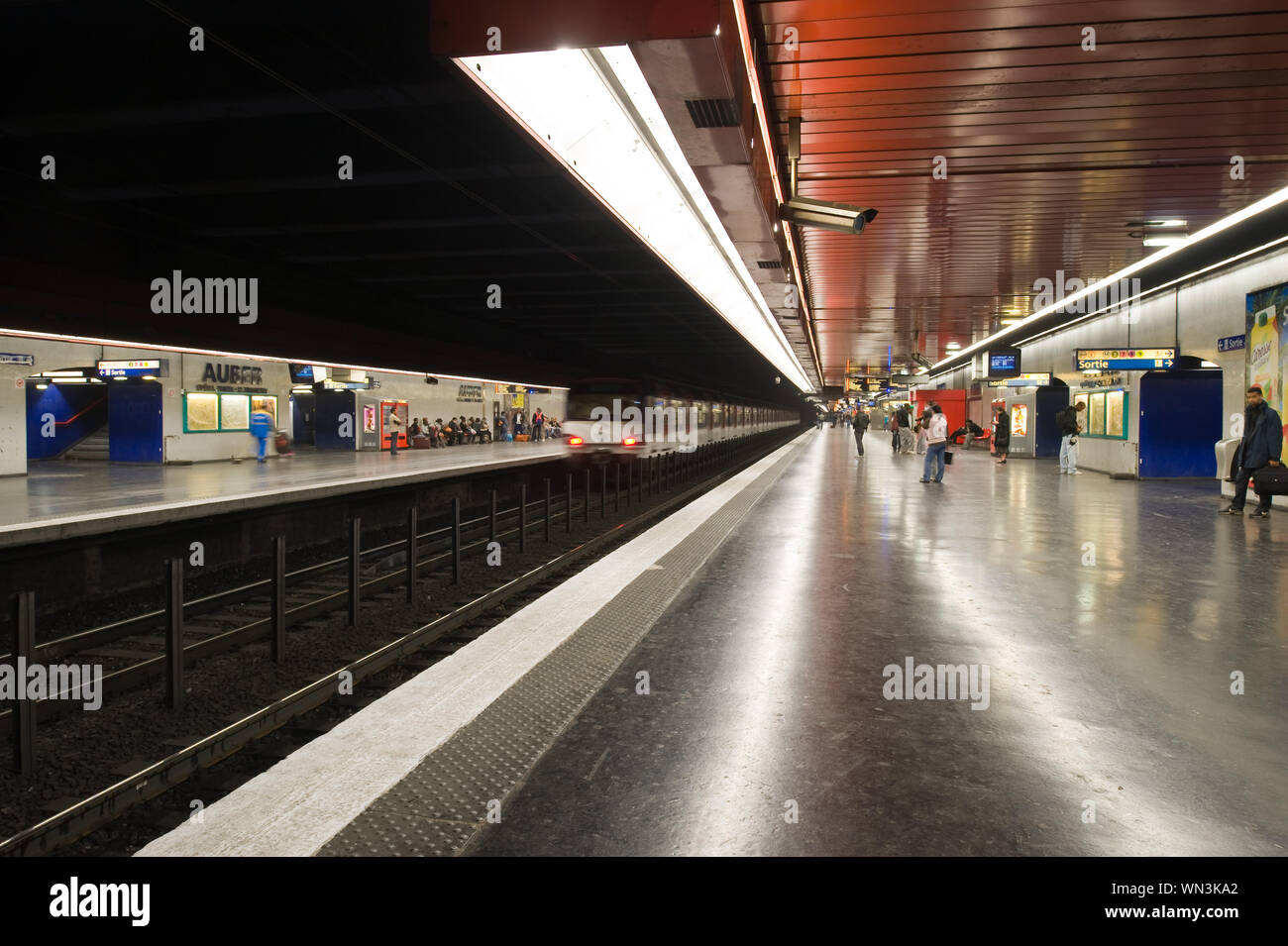 Underground station auber paris france Banque de photographies et d’images à haute résolution ...