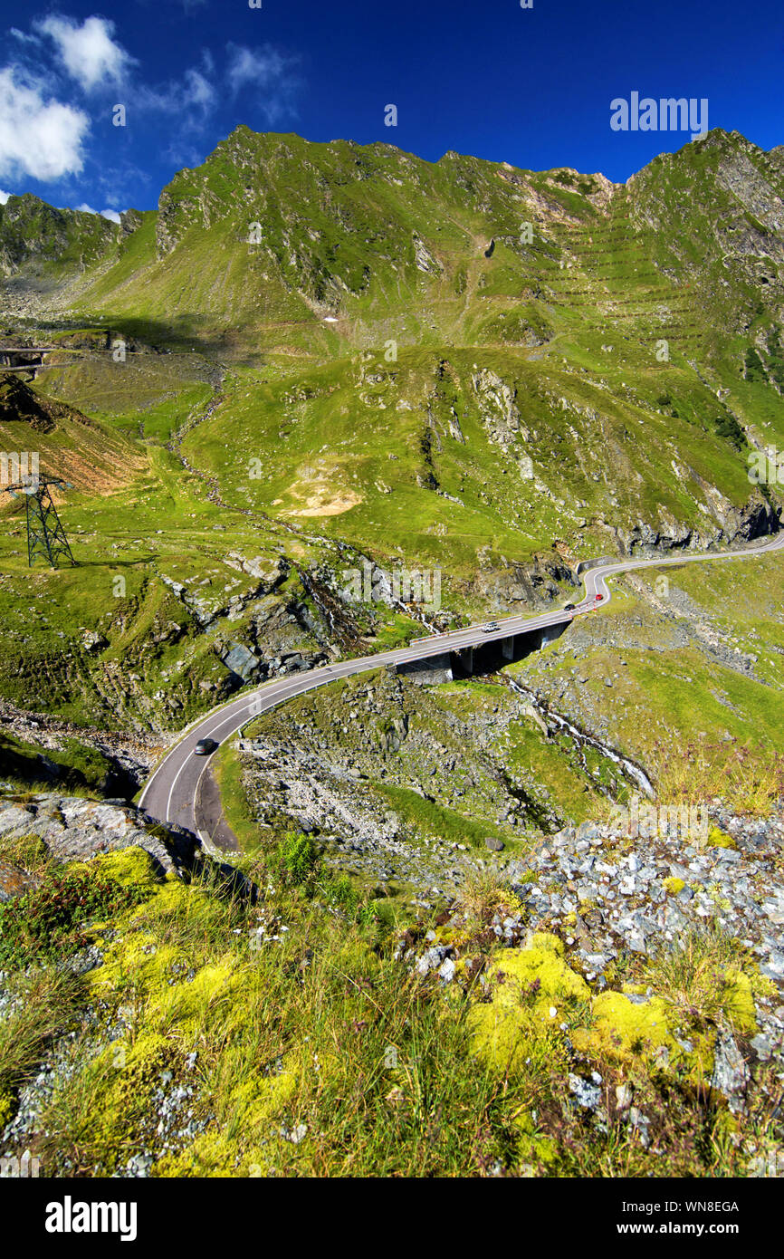 Route sinueuse sinueuse Banque de photographies et d’images à haute ...