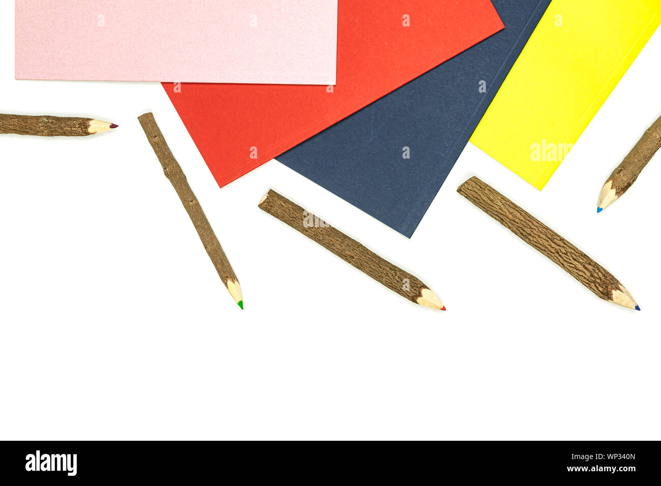 Des crayons fabriqués à partir de branches d'arbres et d'isoler les ...