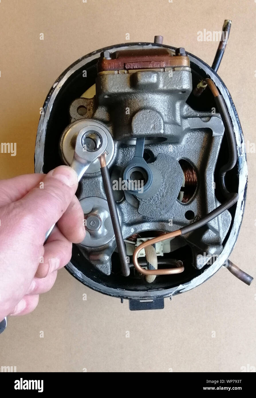 Compresseur Frigo Banque d'image et photos - Alamy