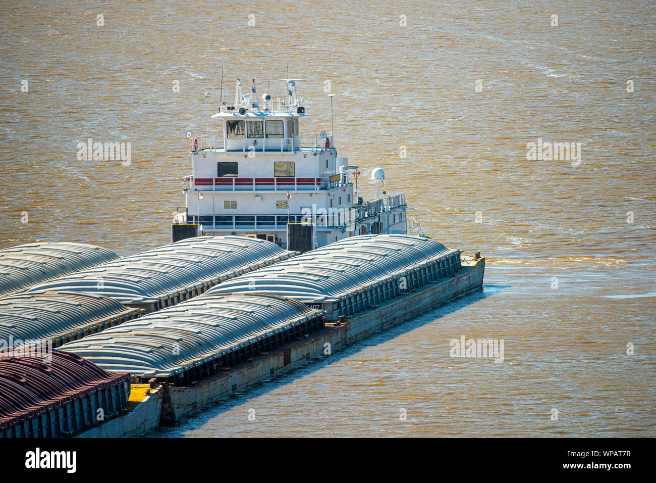 Le trafic des barges sur la rivière Mississippi, à la Melvin : Serrures ...