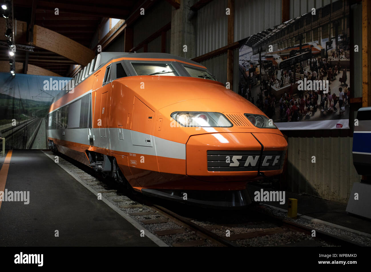 Sncf train interior Banque de photographies et d’images à haute résolution - Alamy