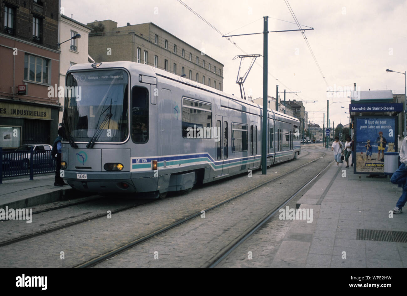 Paris, la société Straßenbahn T1 - Paris, tramway moderne T1 Photo ...