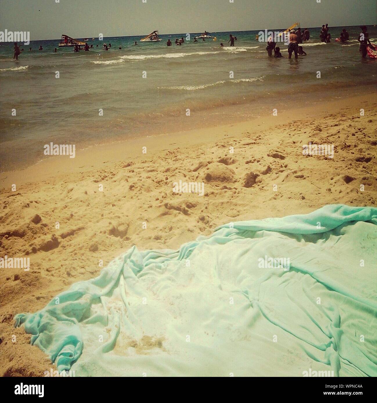 Groupe nageant en mer Banque de photographies et d’images à haute ...