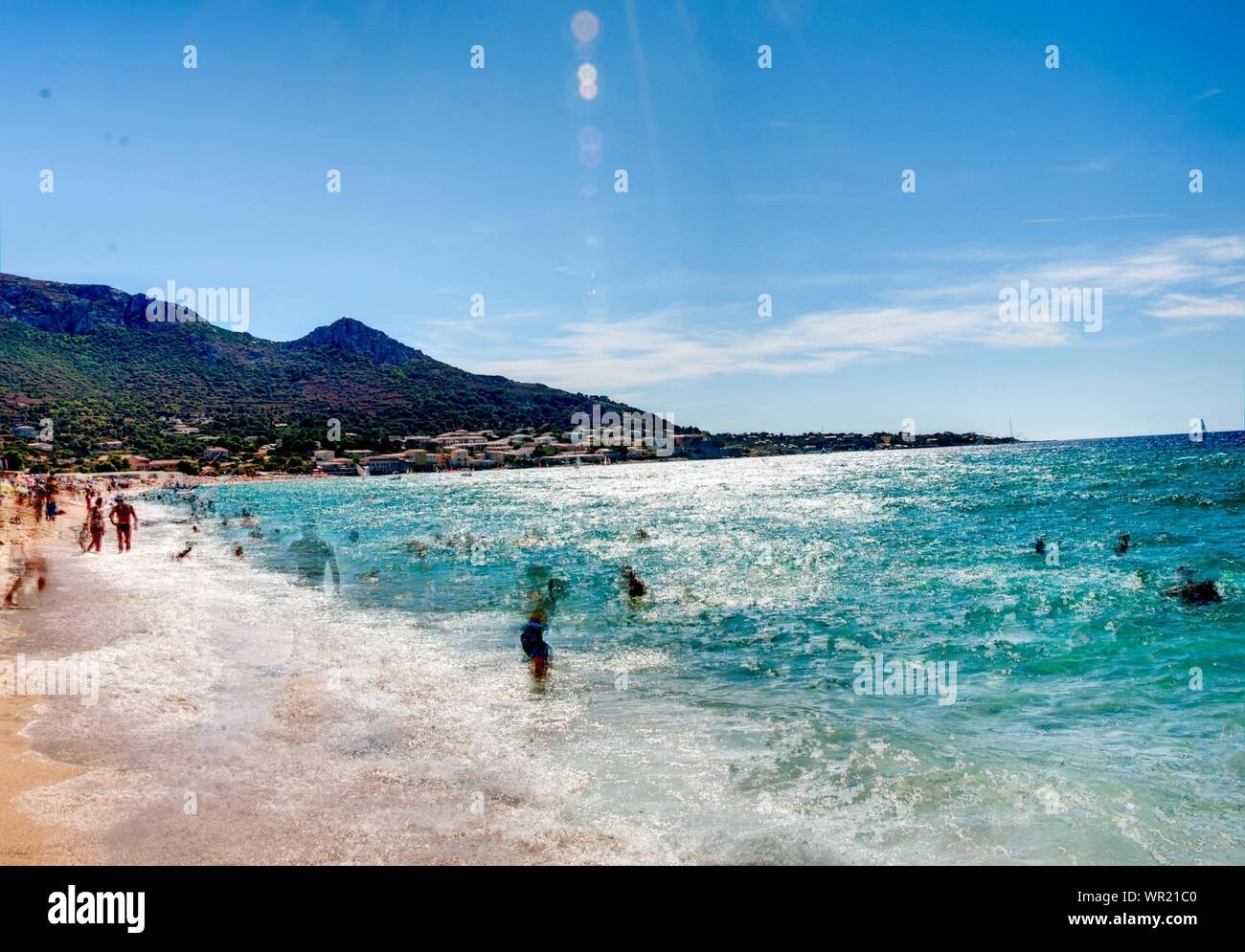 Groupe de personnes sur la plage Banque de photographies et d’images à ...