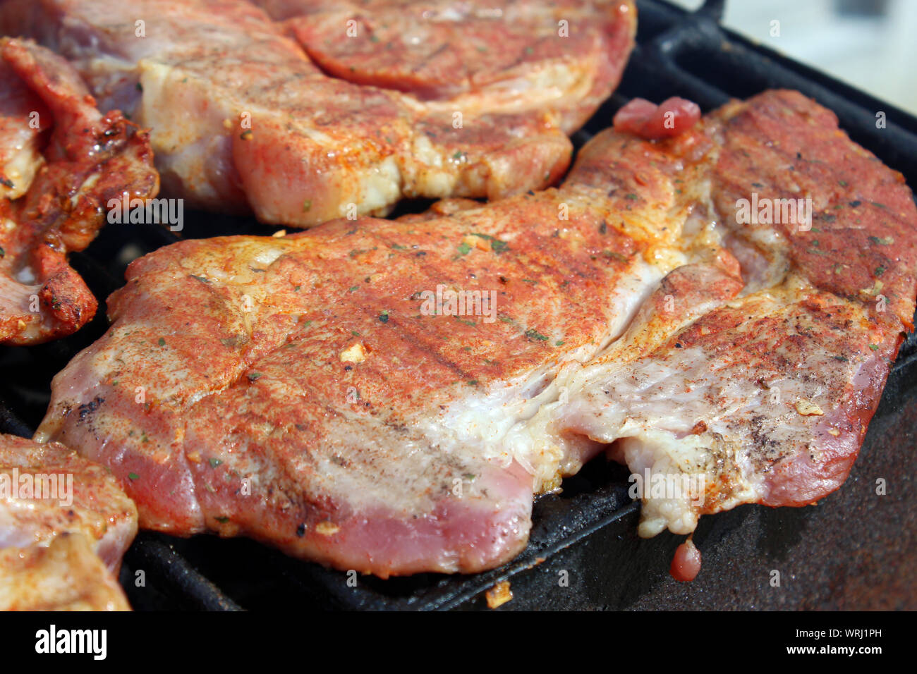 Cou de porc cuit au four Banque de photographies et d’images à haute ...