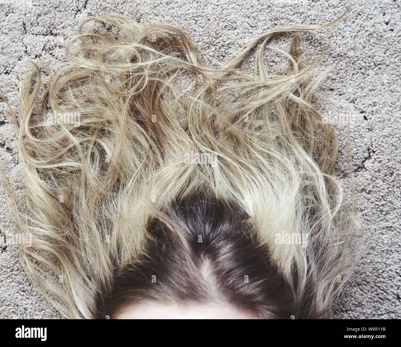 Bland hair Banque de photographies et d’images à haute résolution - Alamy