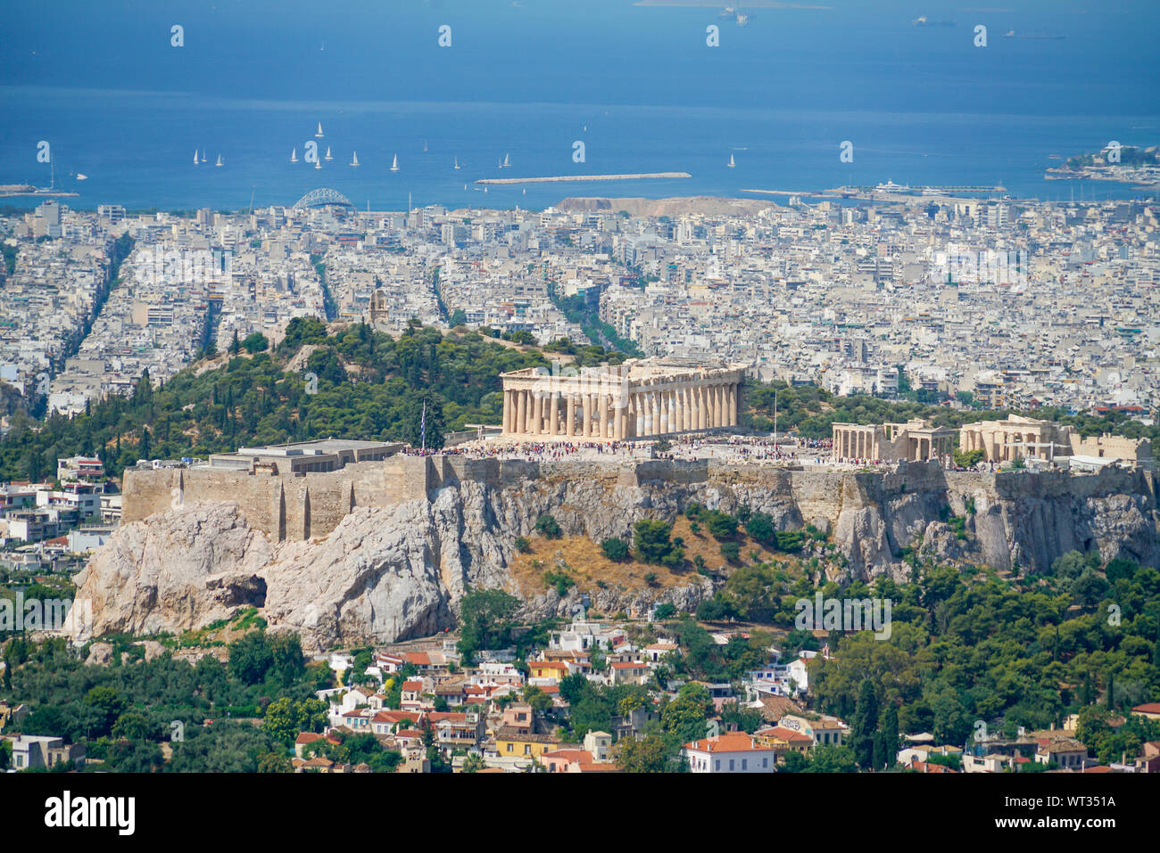 La plus haute colline à athènes Banque de photographies et d’images à ...