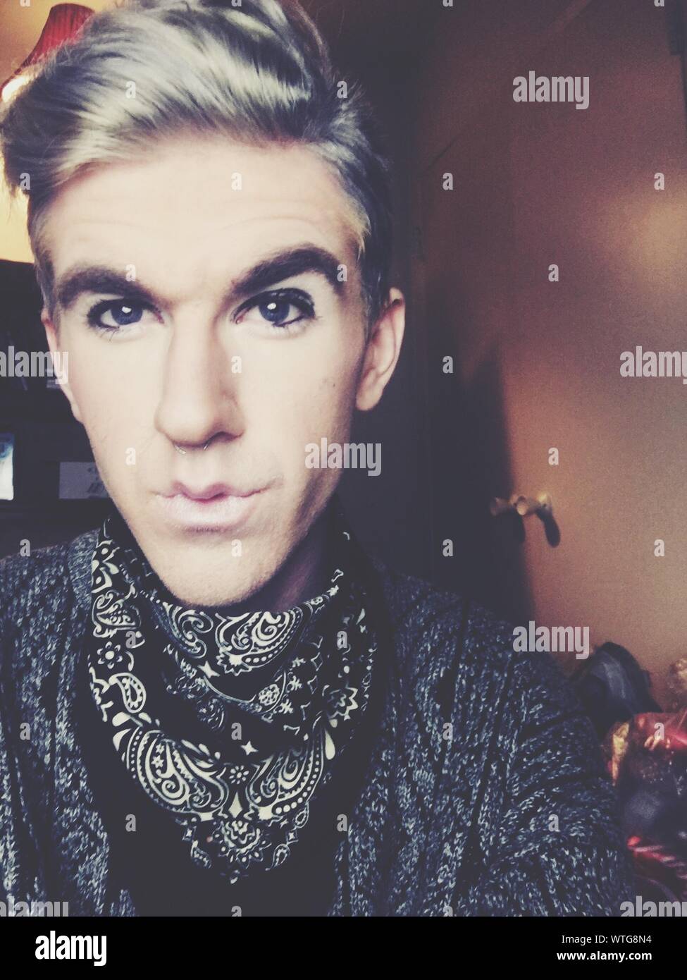 Homme transgenre Banque de photographies et d’images à haute résolution ...