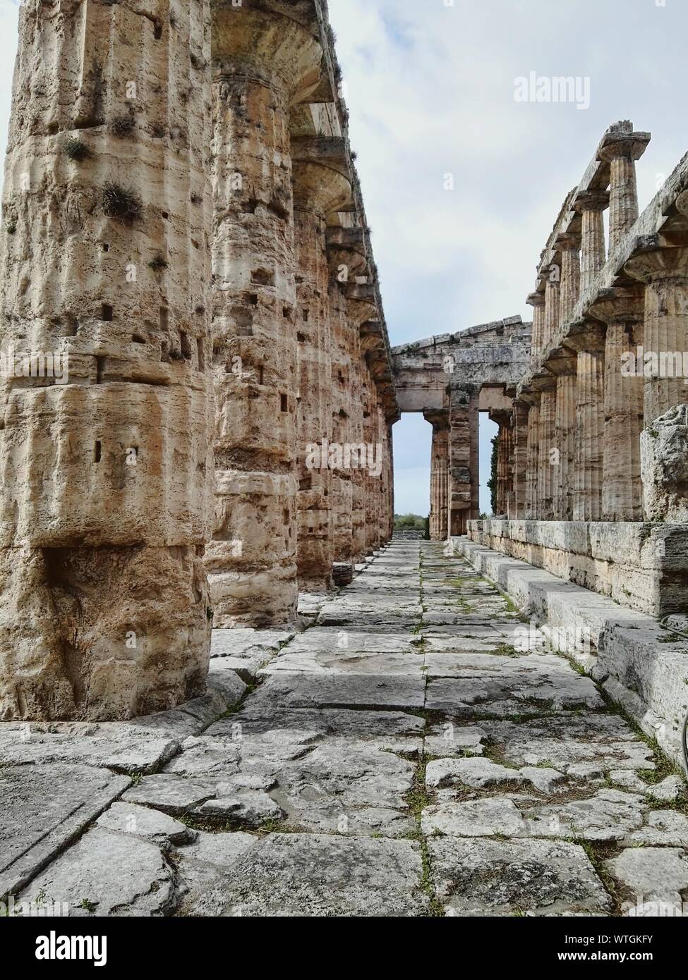 Temple of neptune Banque de photographies et d’images à haute ...