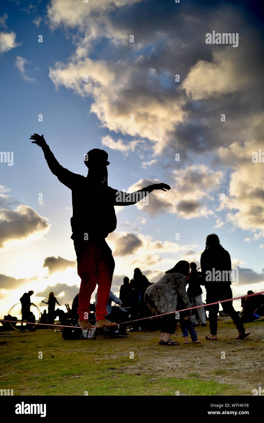 Corde tendue Banque de photographies et d’images à haute résolution - Alamy