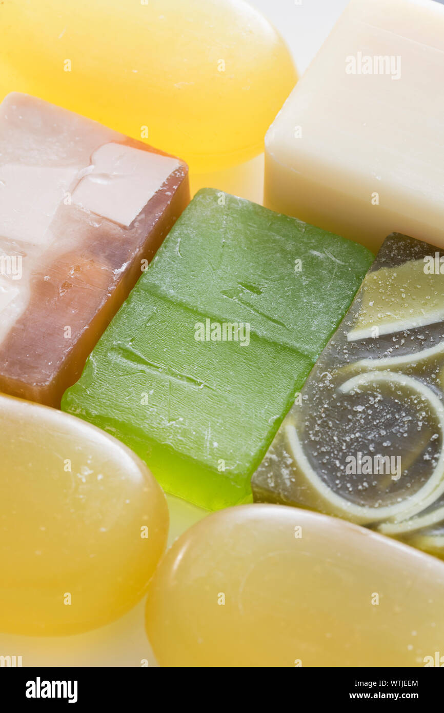 Savon coloré Banque de photographies et d’images à haute résolution - Alamy