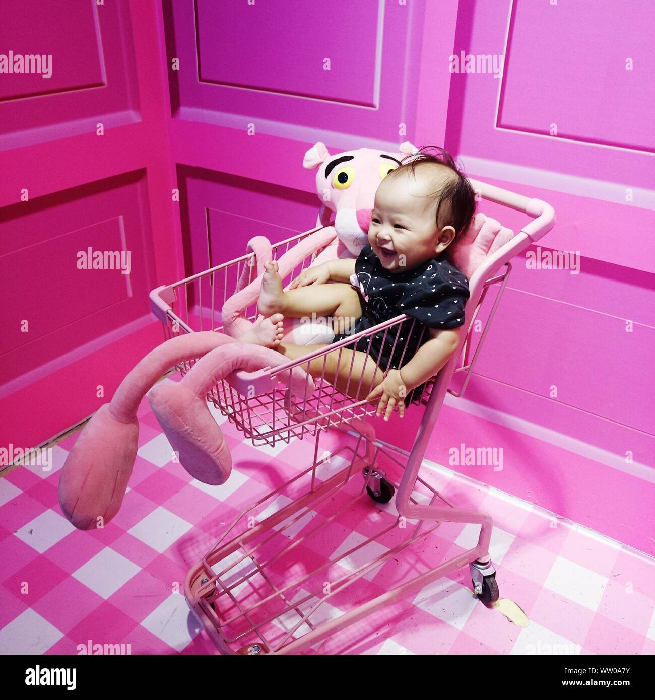 Baby cart Banque de photographies et d’images à haute résolution - Alamy