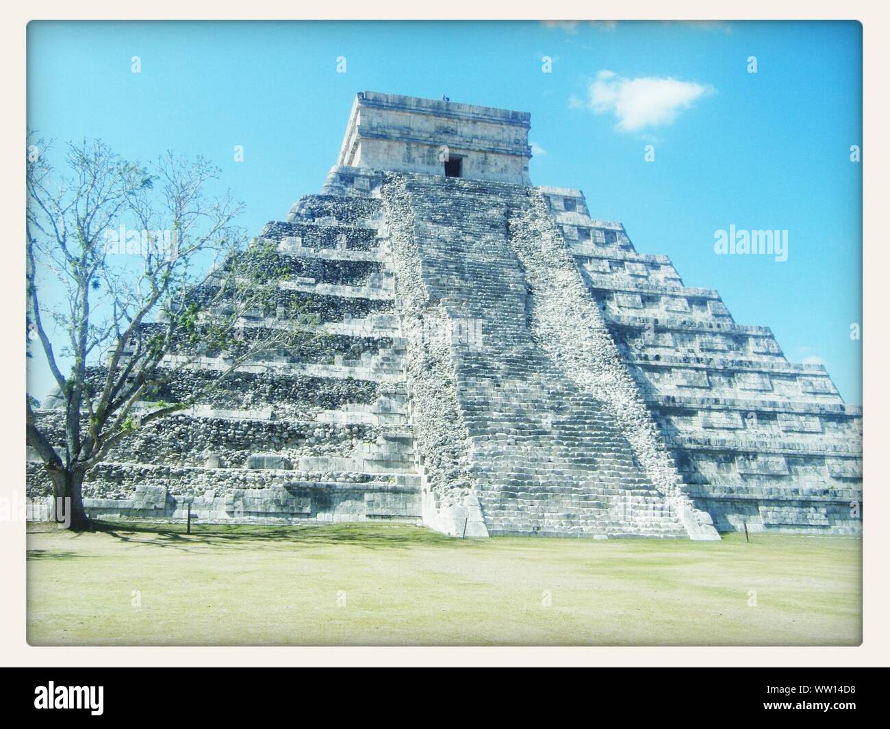 Pyramide maya Banque de photographies et d’images à haute résolution ...