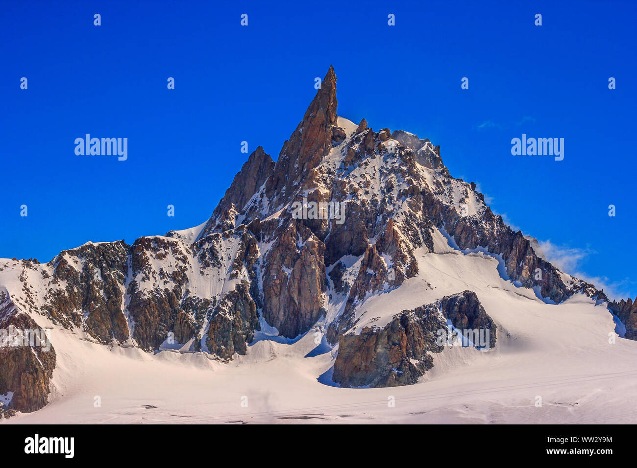 Dente del gigante Banque de photographies et d’images à haute ...