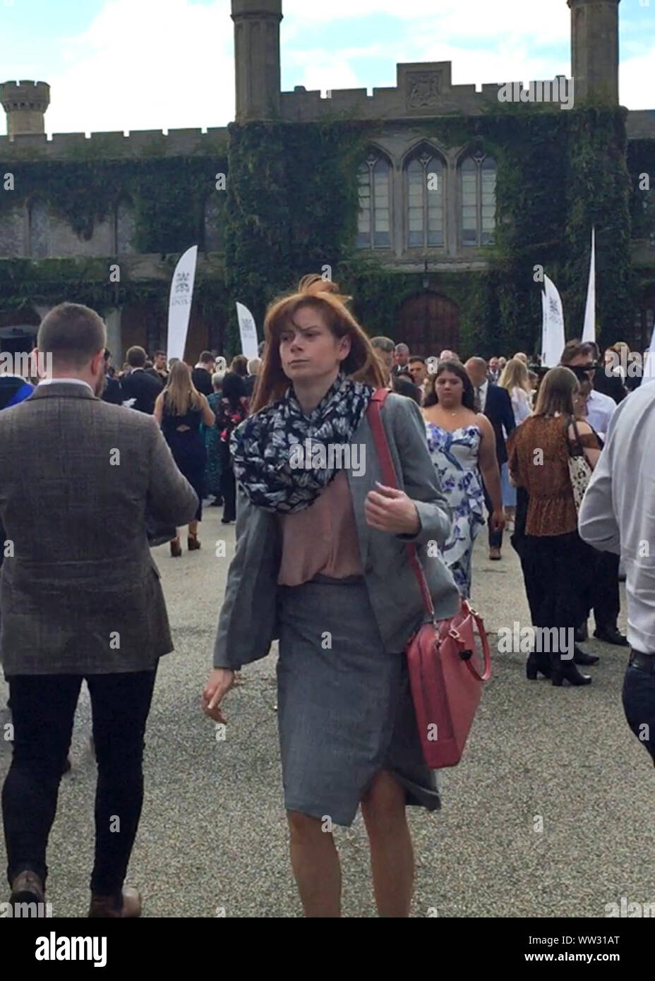 Meilleure qualité disponible Michaela Tasker, 31 ans, après avoir ...