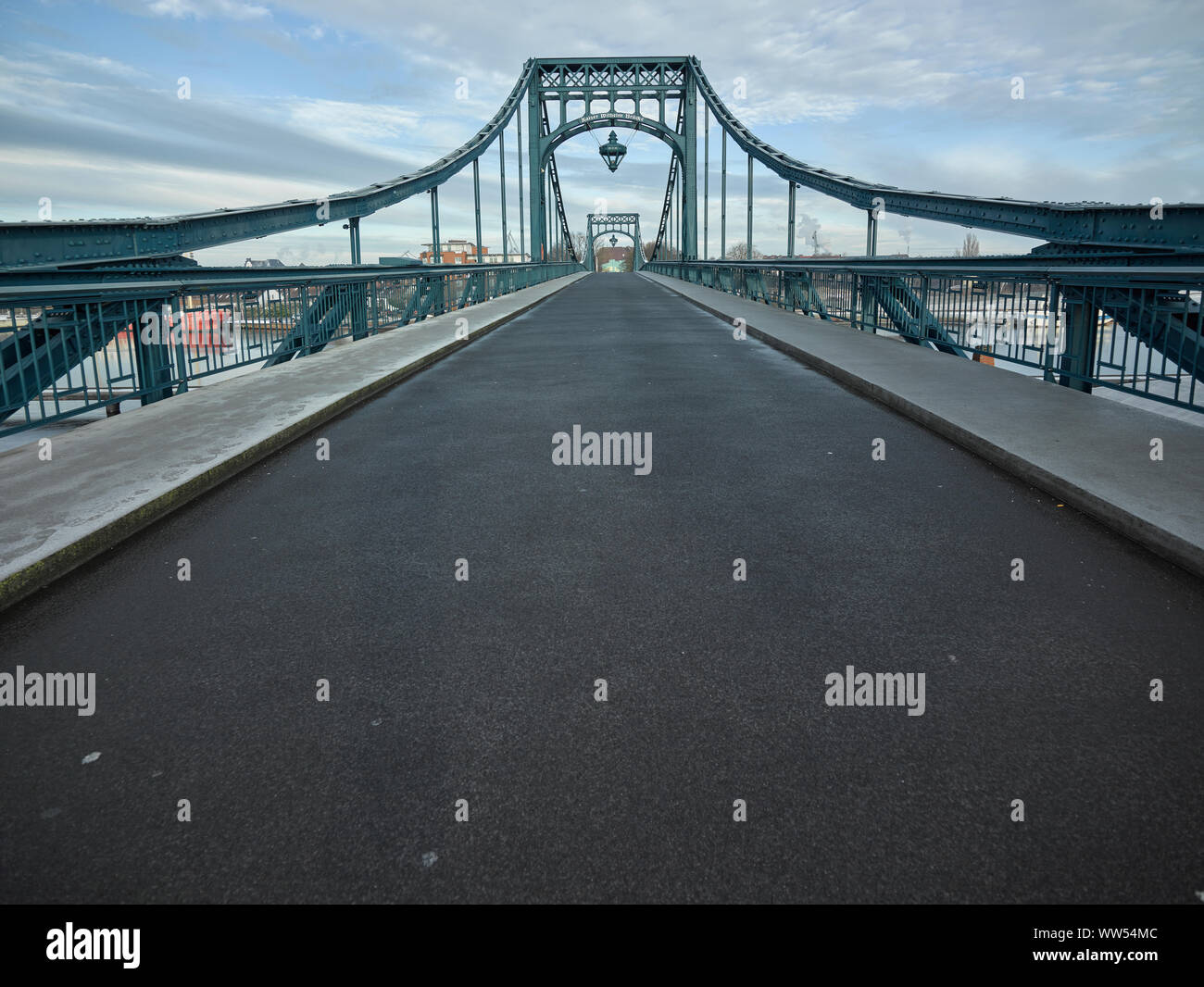 Worms eye view Banque de photographies et d’images à haute résolution ...