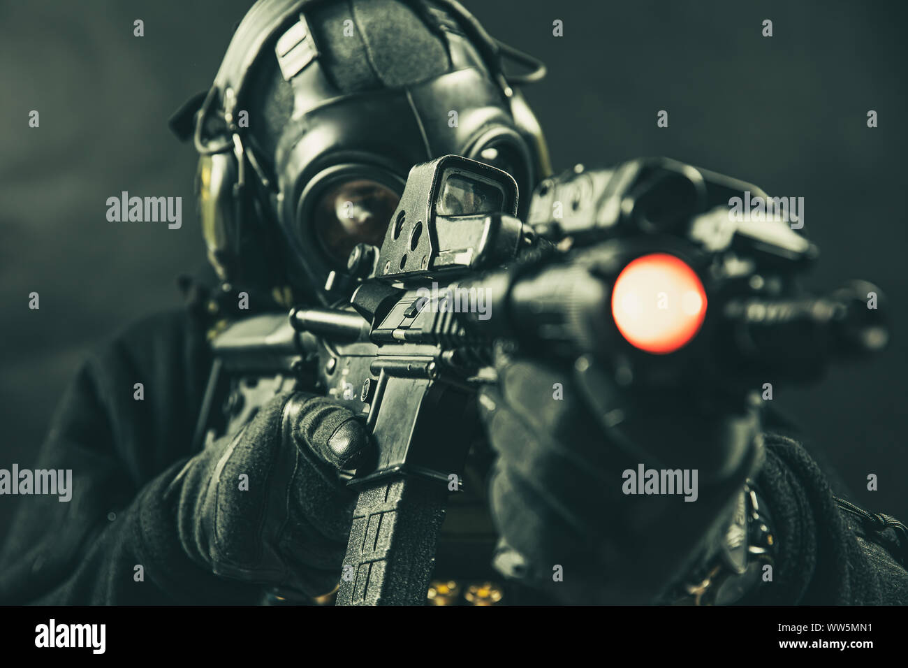 Soldat Uniforme De Camouflage Militaire Banque d'image et photos - Alamy
