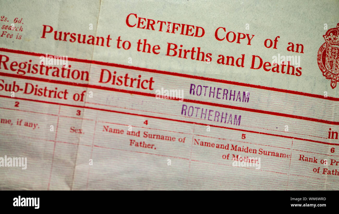 Birth certificate Banque de photographies et d’images à haute résolution - Alamy