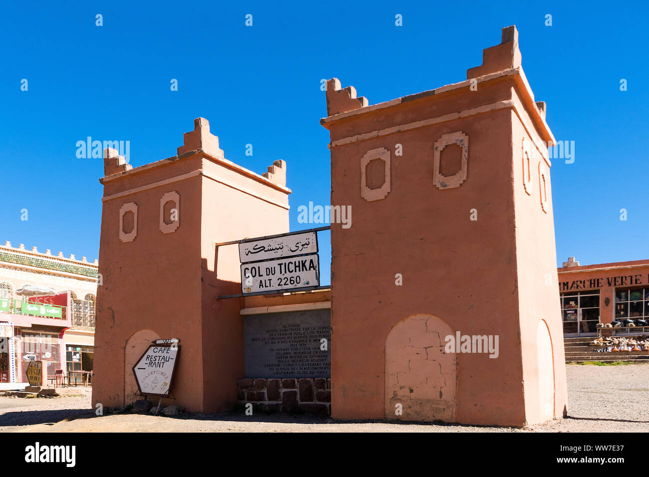 Col du tichka Banque de photographies et d’images à haute résolution ...