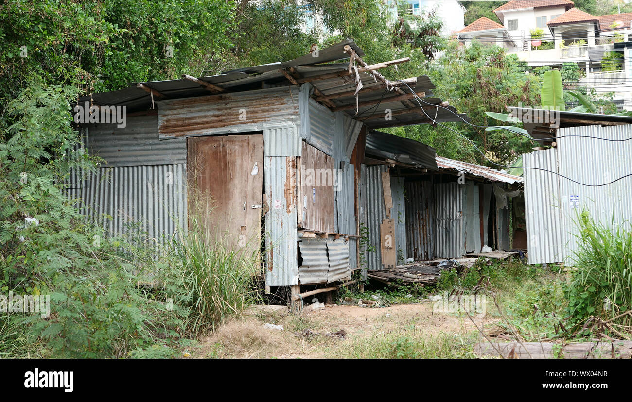Poor houses Banque de photographies et d’images à haute résolution - Alamy