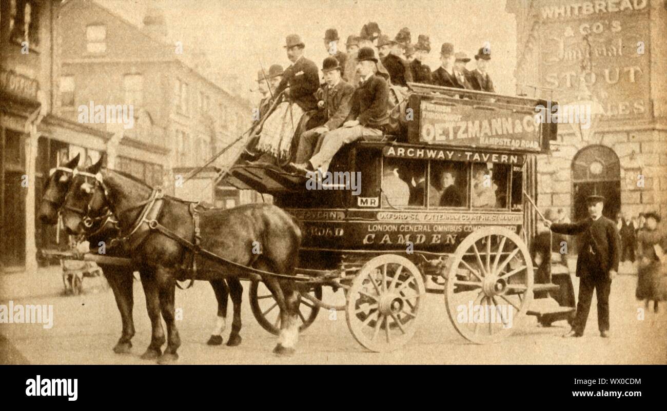 Le Knifeboard 'BUS', 1900, (1933). Les passagers d'un London open-top ...