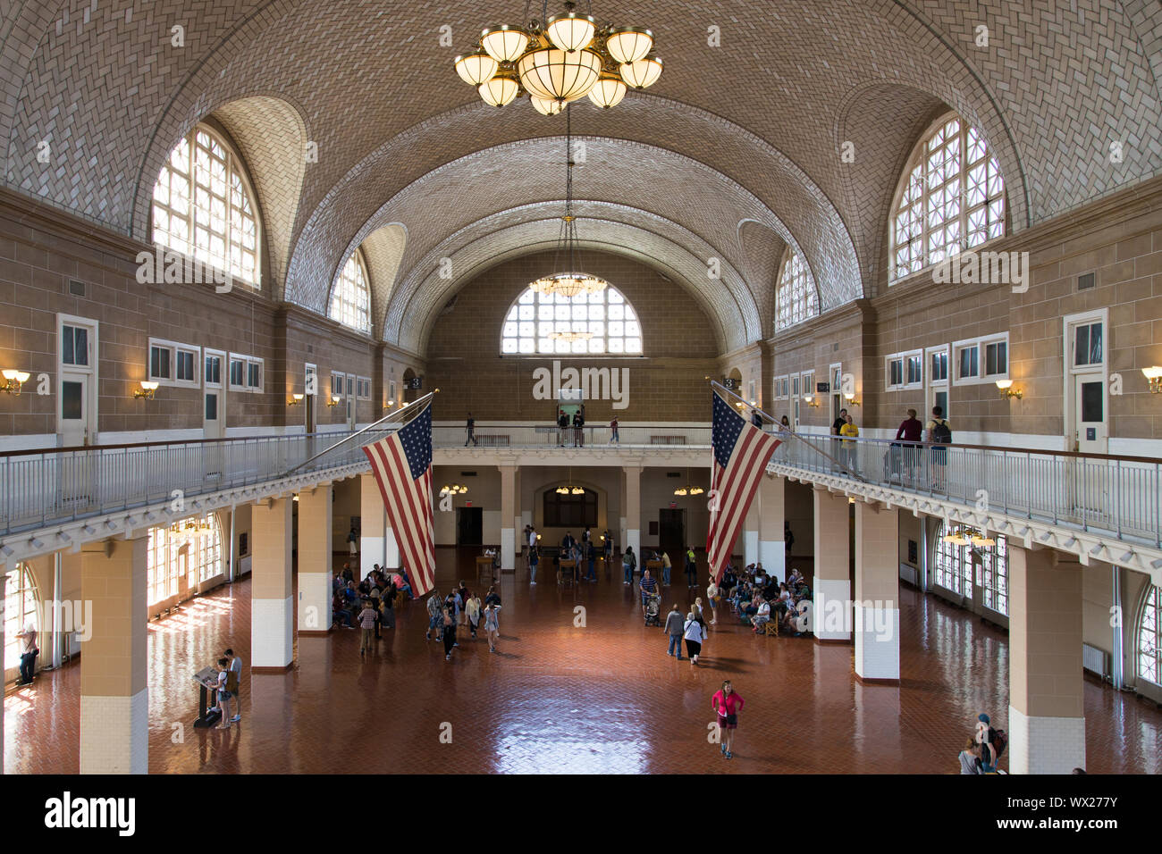 Ellis Island Immigrant Building Banque d'image et photos - Alamy