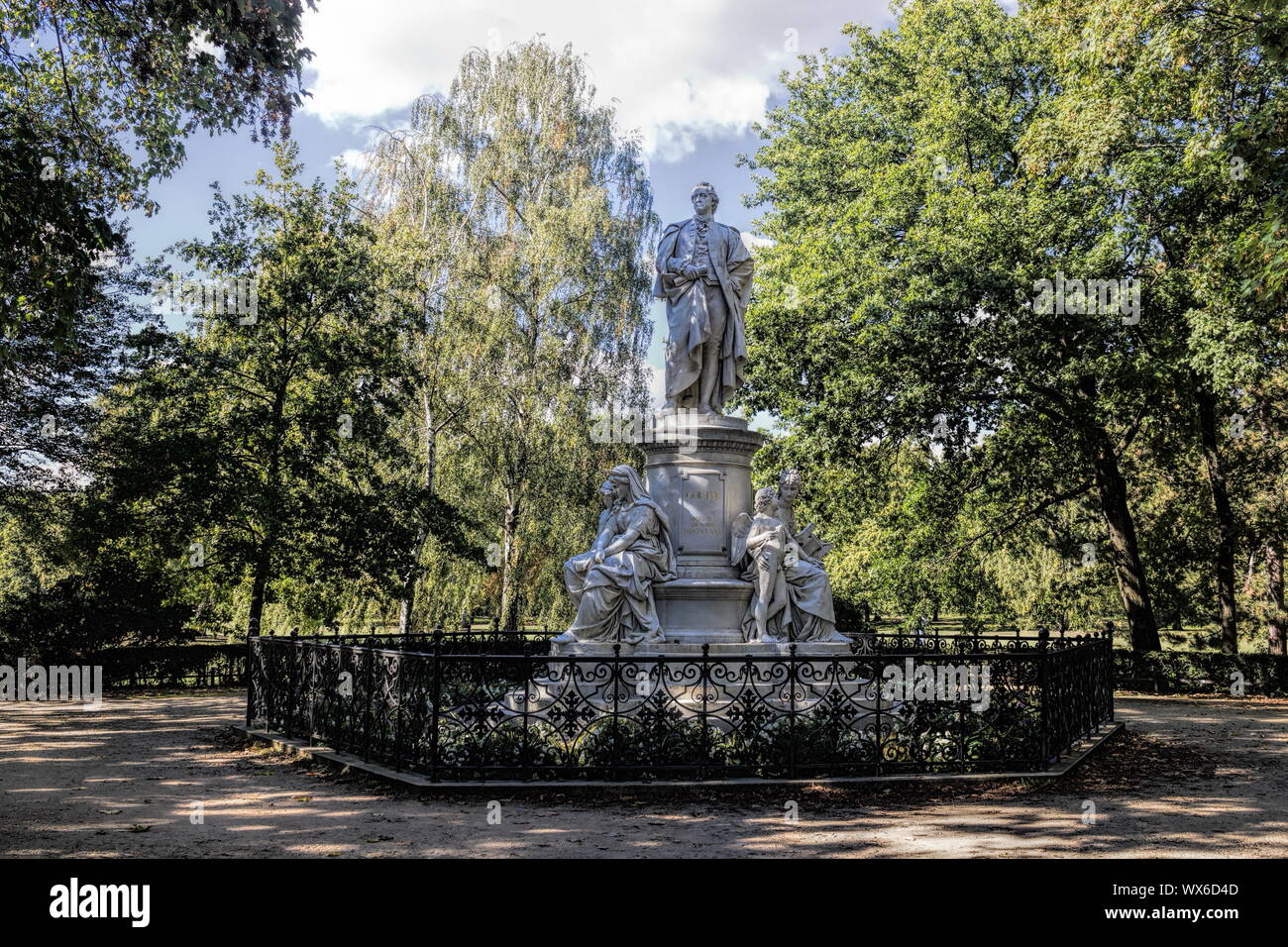 Goethe statue Banque de photographies et d’images à haute résolution ...