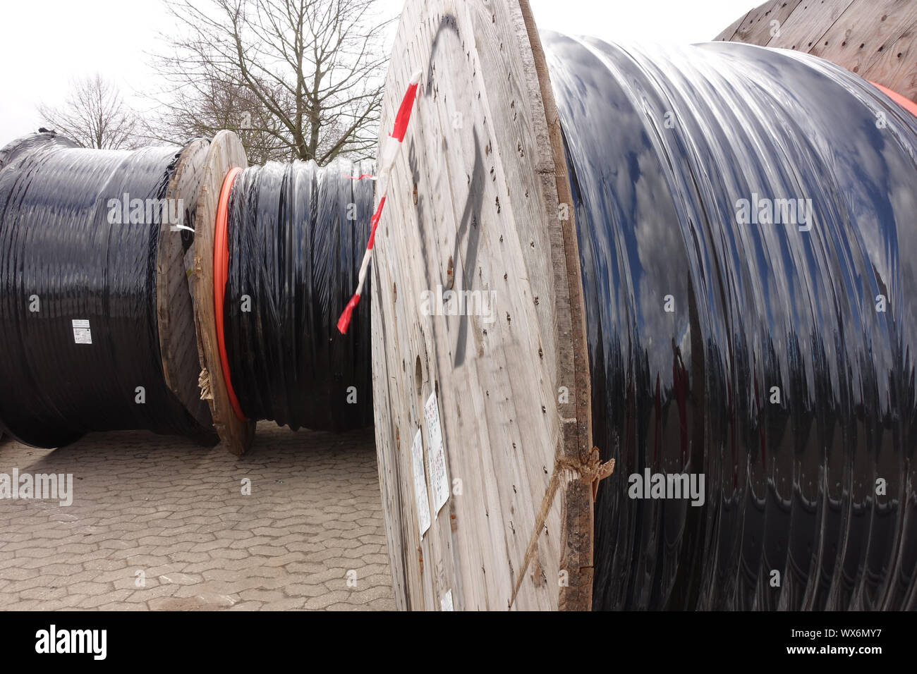 Bobine de câbles à fibre optique pour l'installation dans les régions ...