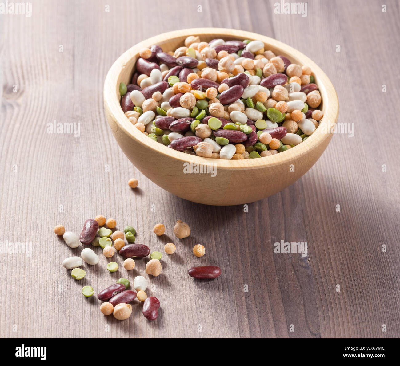 Pois rouges Banque de photographies et d’images à haute résolution - Alamy