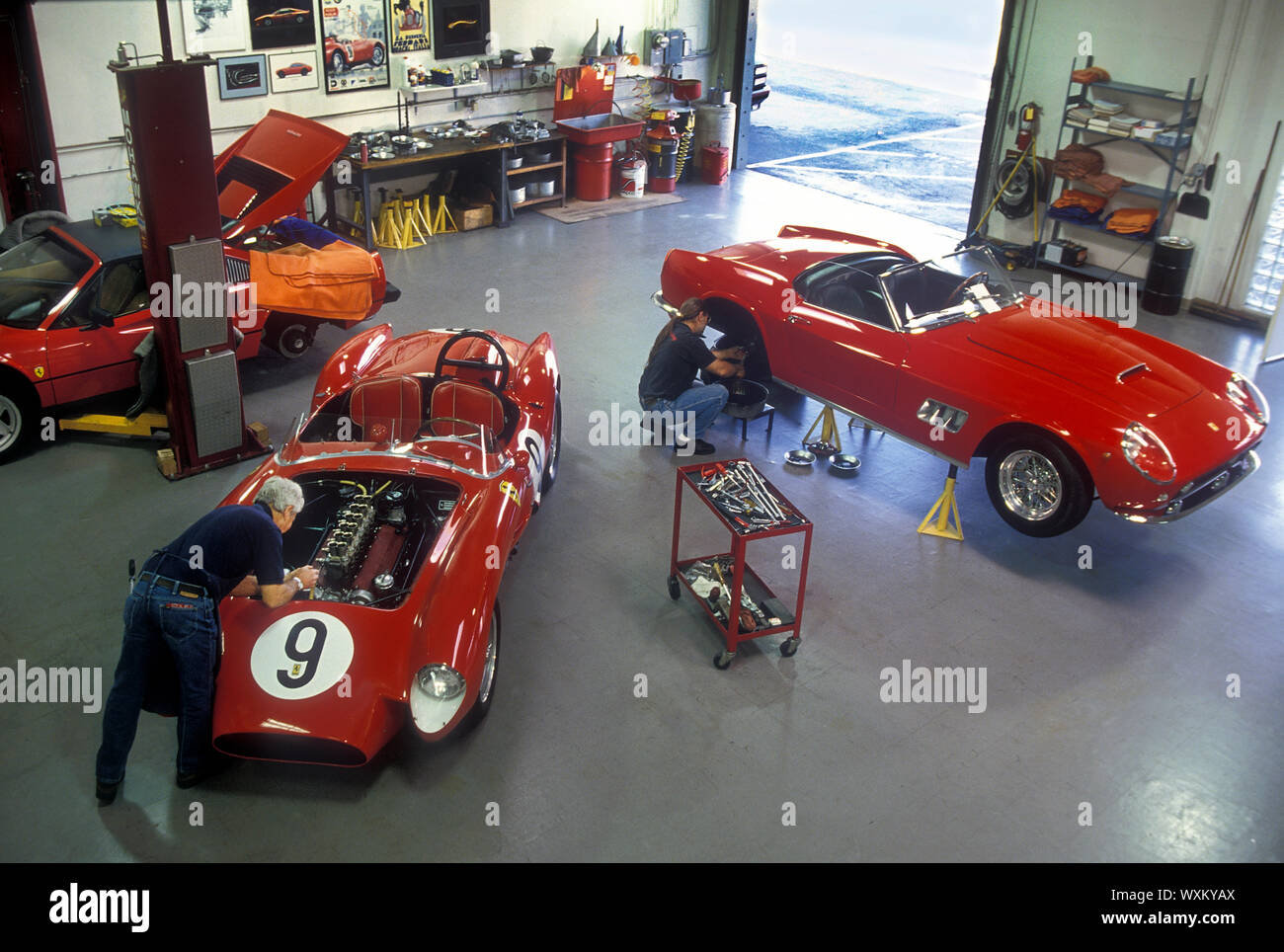 Entretien de ferrari classique Banque de photographies et d’images à ...