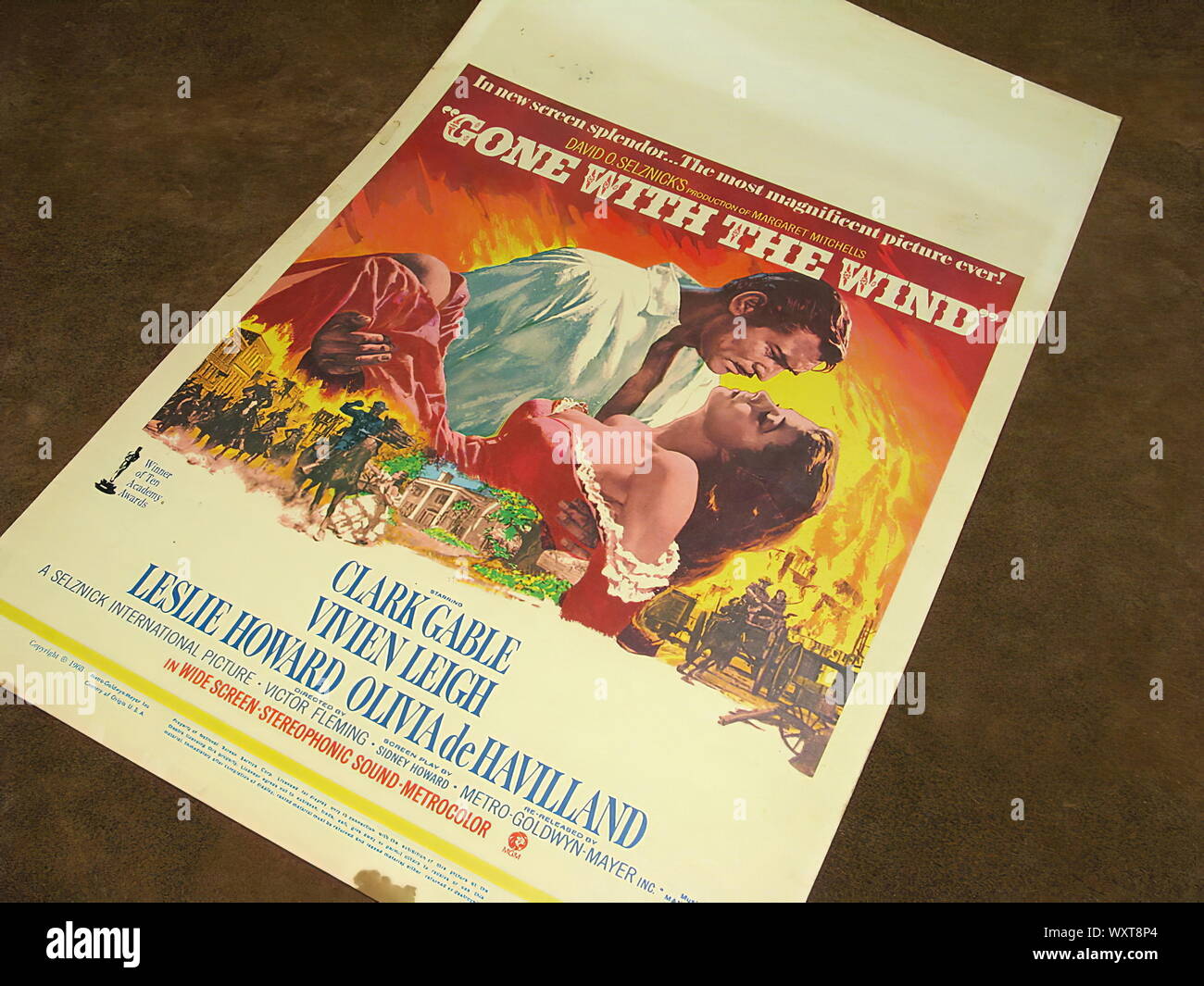 Affiche de theatre guerre Banque de photographies et d’images à haute résolution - Alamy