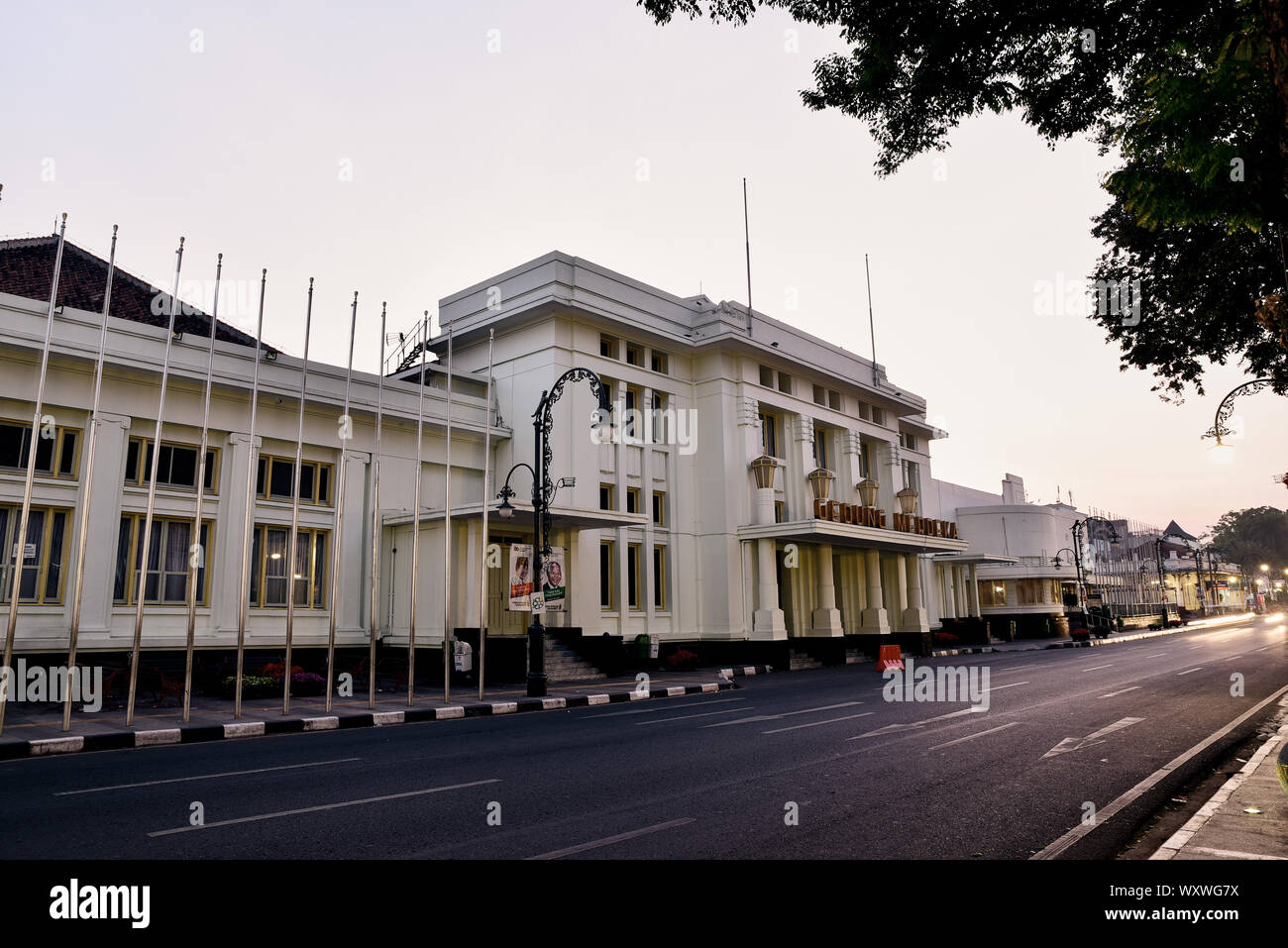 Gedung merdeka Banque de photographies et d’images à haute résolution ...