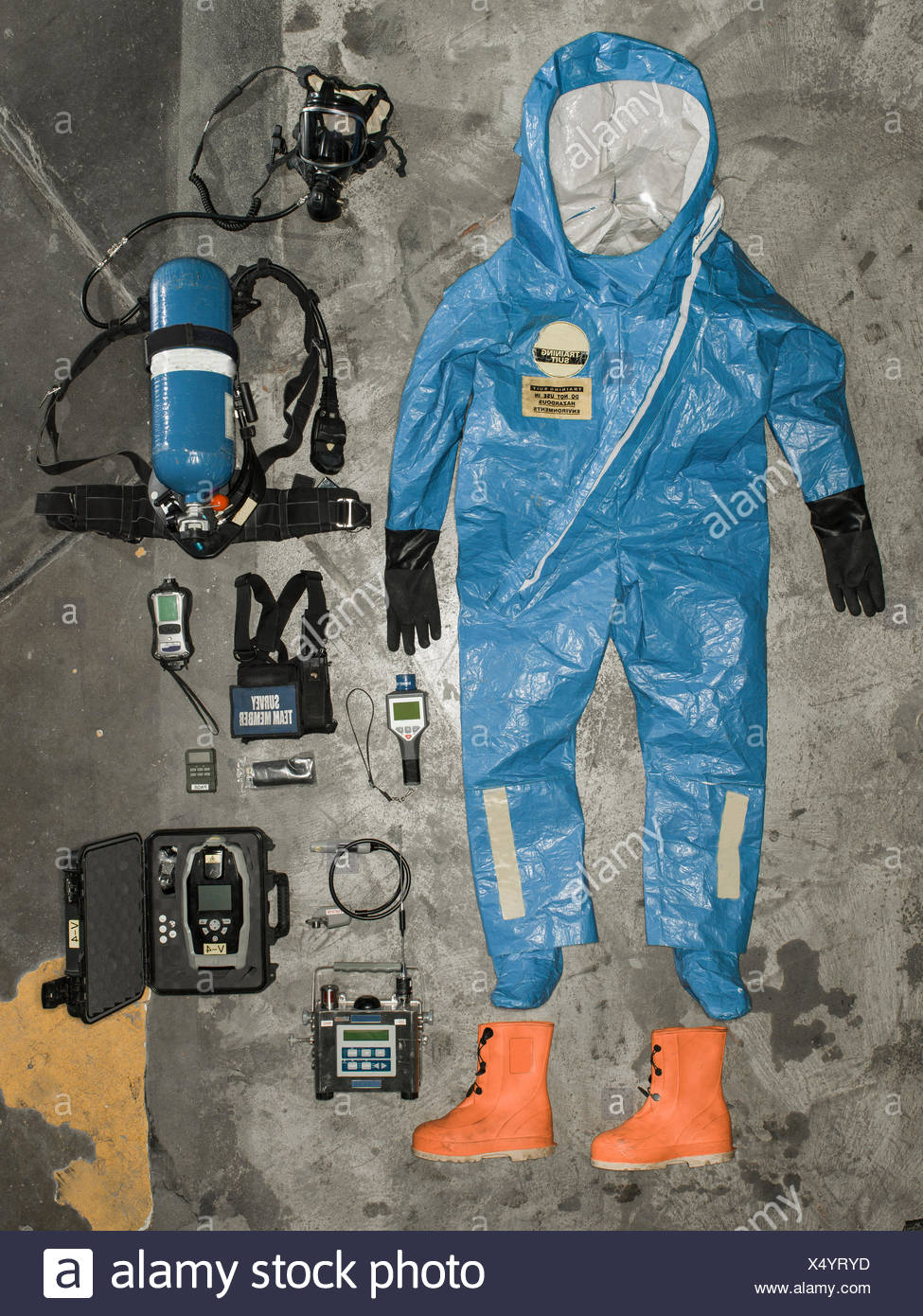 Nuclear Radiation Suit Banque d'image et photos - Alamy