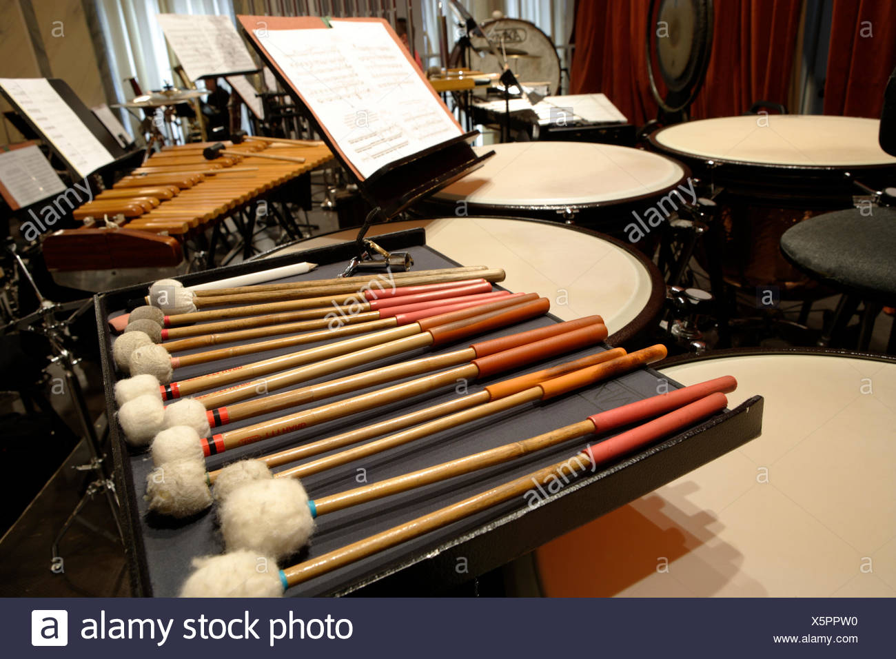 Percussion Instruments Banque d'image et photos - Alamy