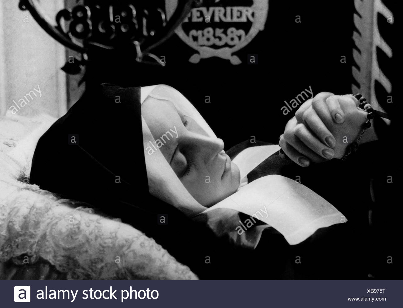 Bernadette Soubirous Nevers Banque d'image et photos - Alamy