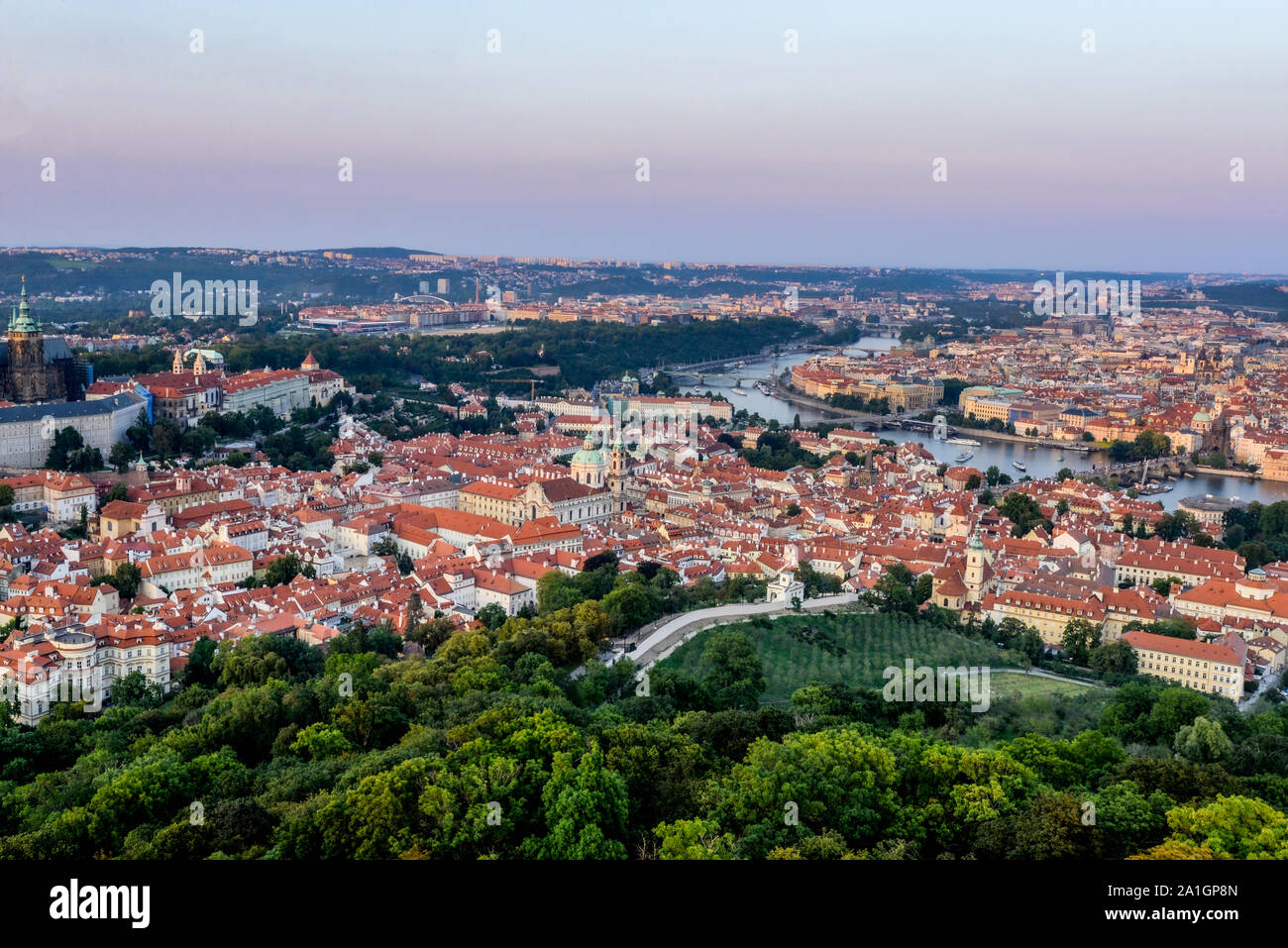 Torre panoramica di petrin immagini e fotografie stock ad alta ...
