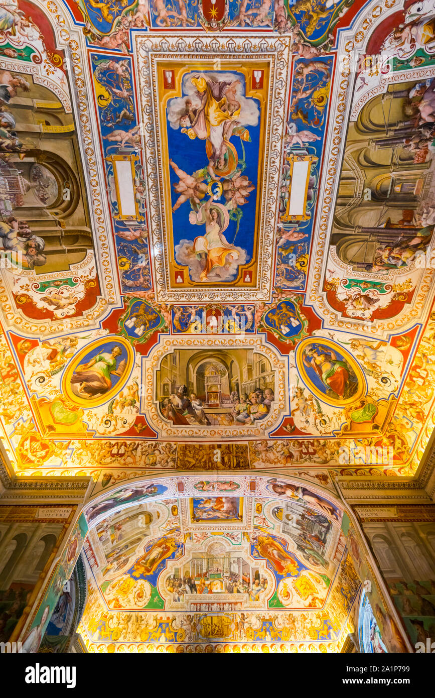 Musei della biblioteca vaticana immagini e fotografie stock ad alta risoluzione - Alamy