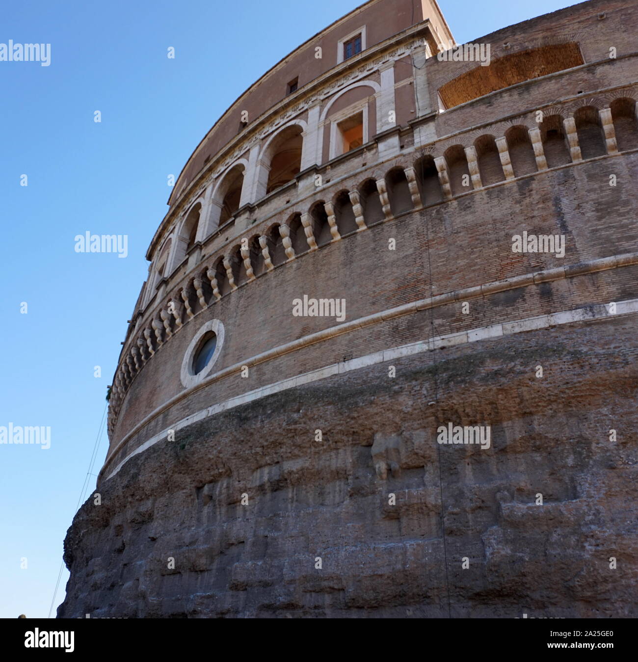 Esterno di Castel Sant'Angelo (il mausoleo di Adriano), un imponente ...