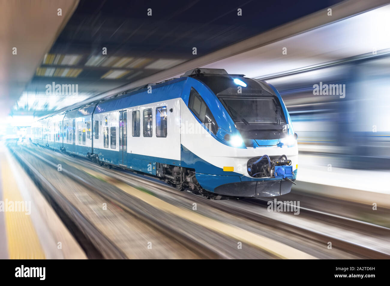 Linea Del Treno Della Metropolitana Immagini e Fotos Stock - Alamy
