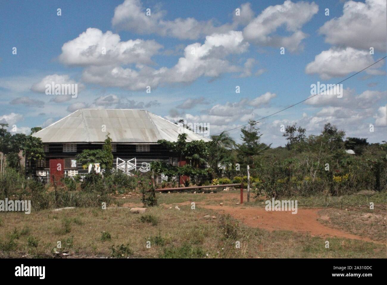 Entlang der eisenbahnlinie nairobi mombasa immagini e fotografie stock ...