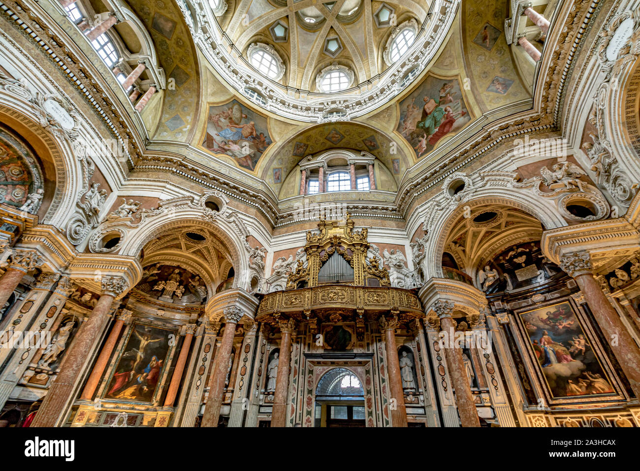 Chiesa di san lorenzo torino immagini e fotografie stock ad alta ...