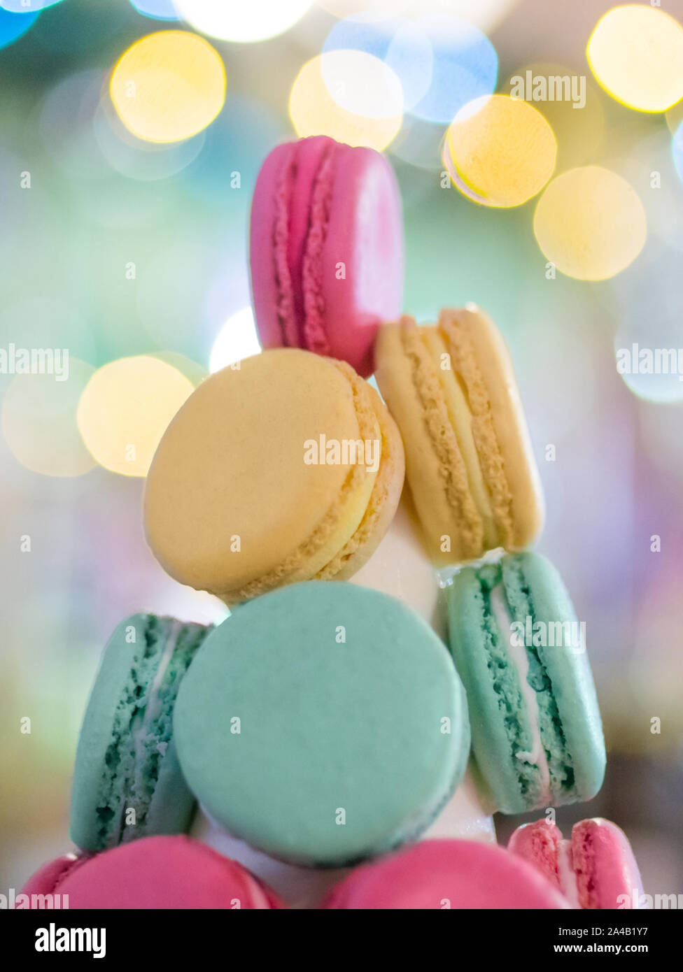 Piramide di macaron immagini e fotografie stock ad alta risoluzione - Alamy