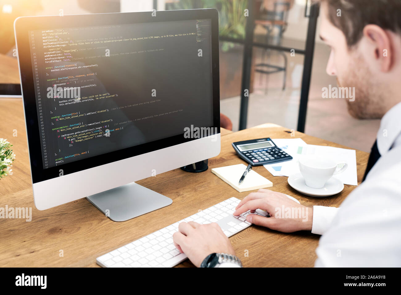 Programmatore di codice immagini e fotografie stock ad alta risoluzione ...