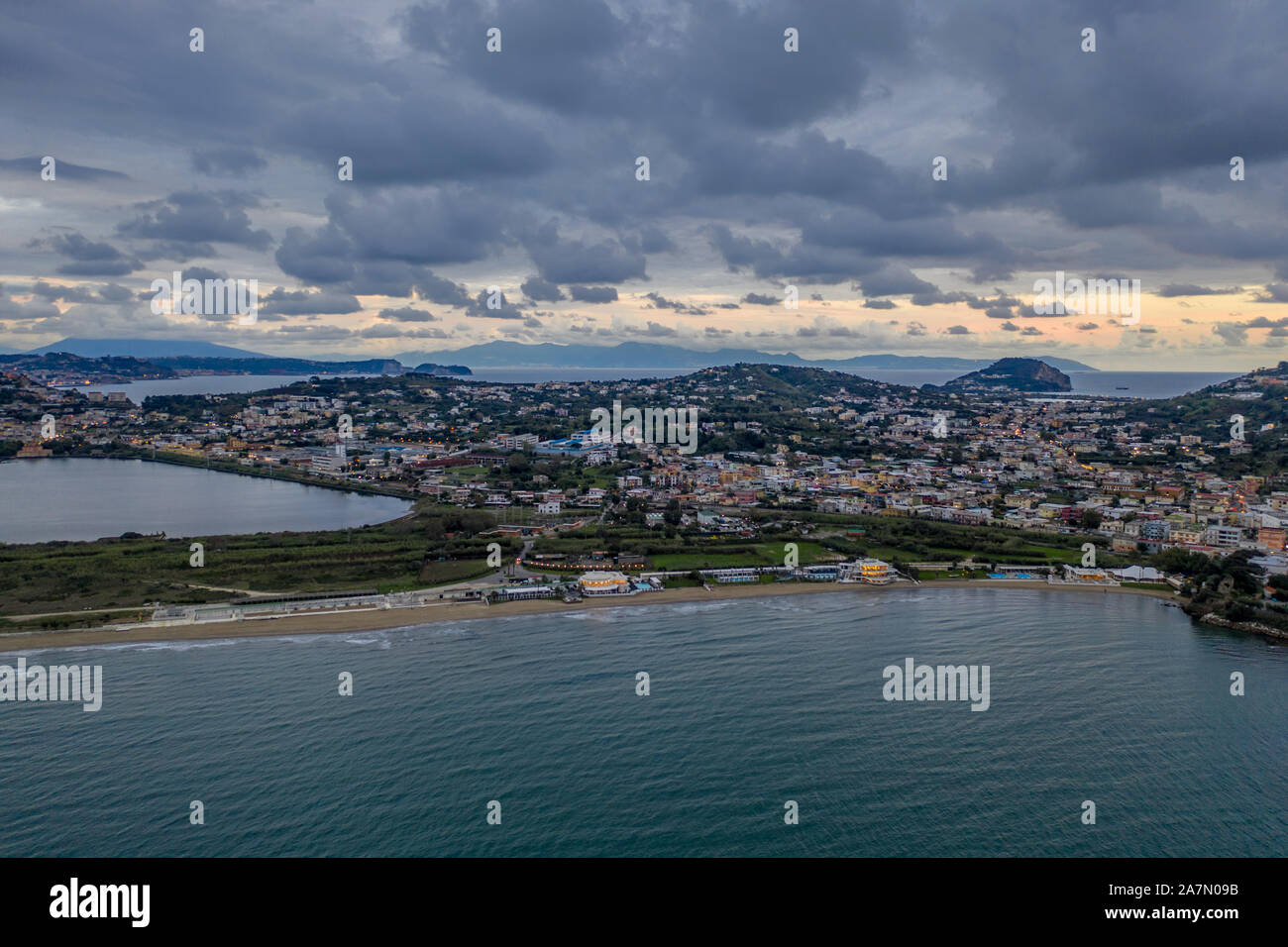 Lago di miseno immagini e fotografie stock ad alta risoluzione - Alamy