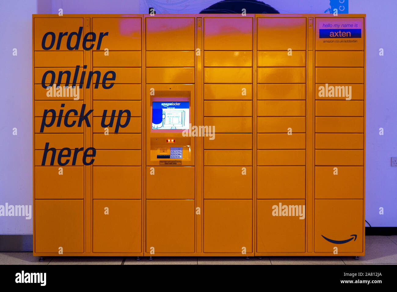 Amazon locker immagini e fotografie stock ad alta risoluzione - Alamy
