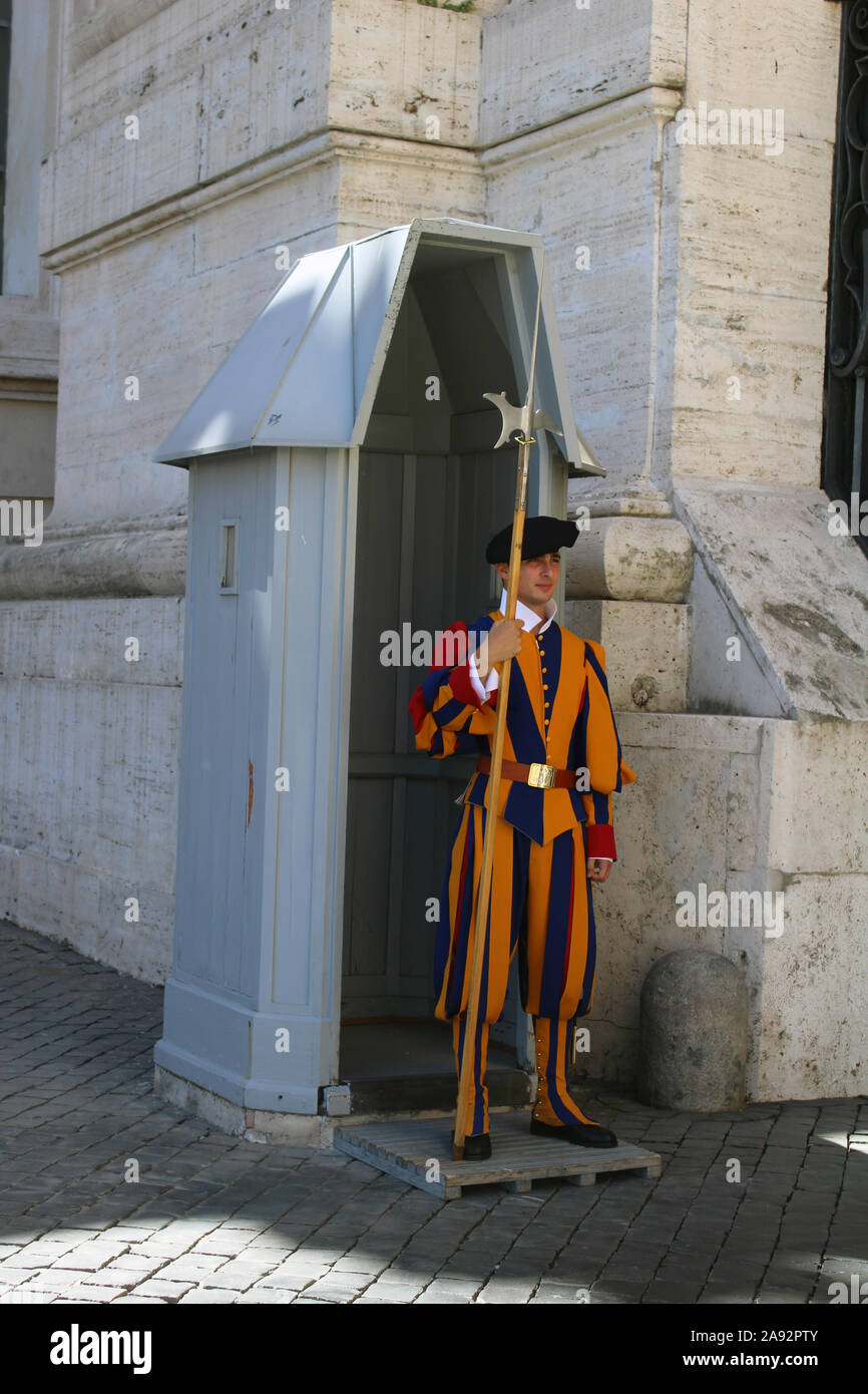 Le guardie svizzere papali basilica di san pietro immagini e fotografie ...