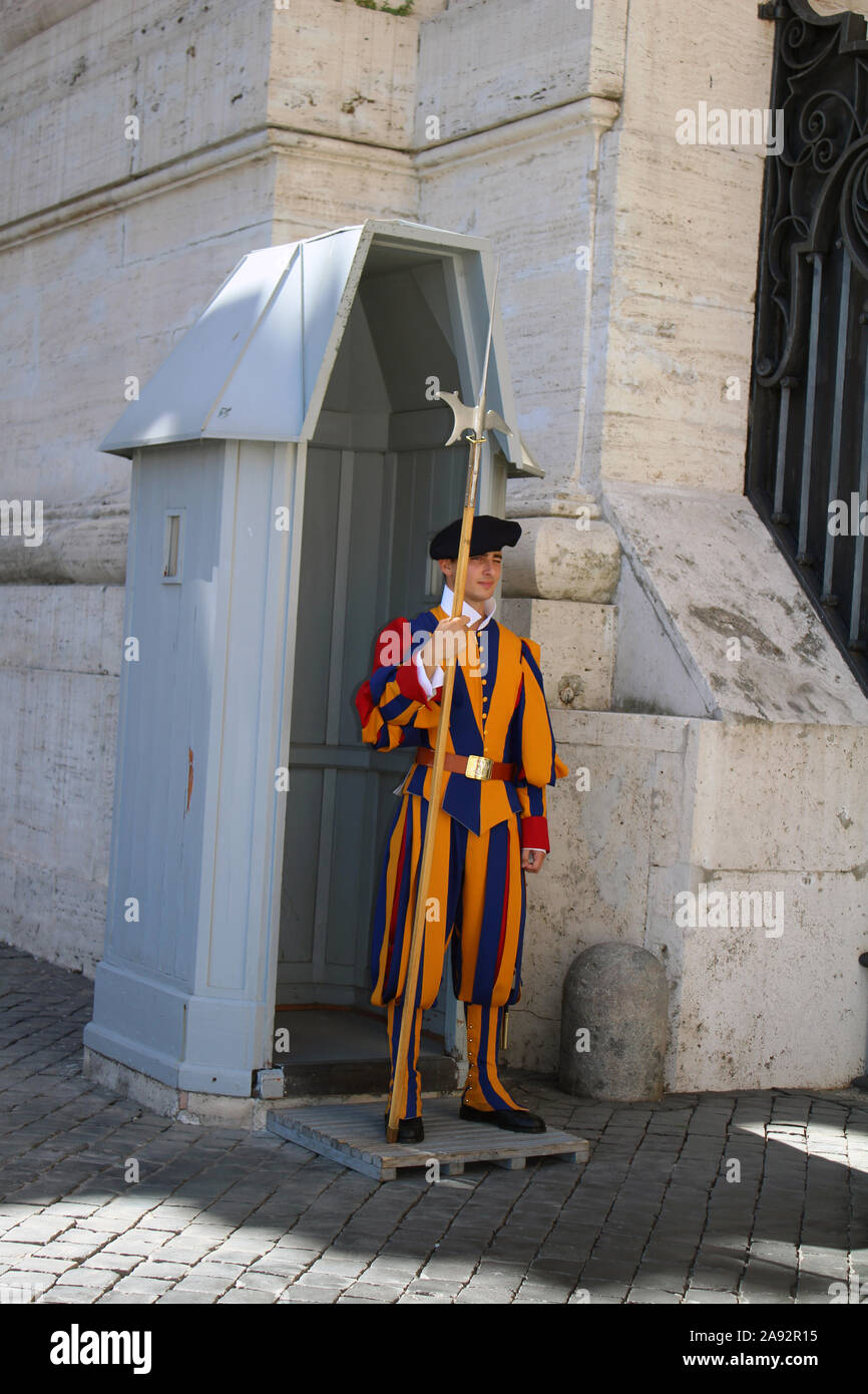 Le guardie svizzere papali basilica di san pietro immagini e fotografie ...