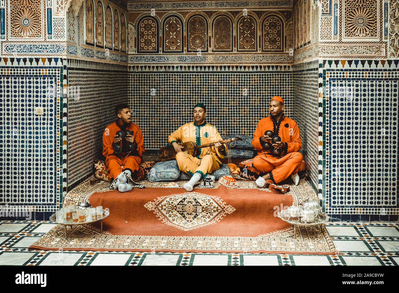 Traditional moroccan instrument immagini e fotografie stock ad alta ...